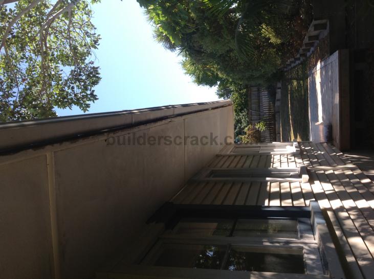 Sagging eaves, replace soffits and guttering (#32533) | Builderscrack