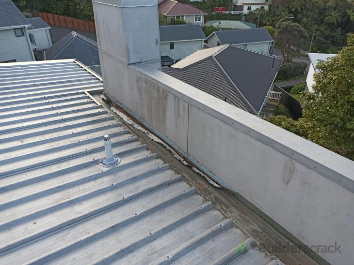 Tray behind the parapet fix (# 780434) | Builderscrack