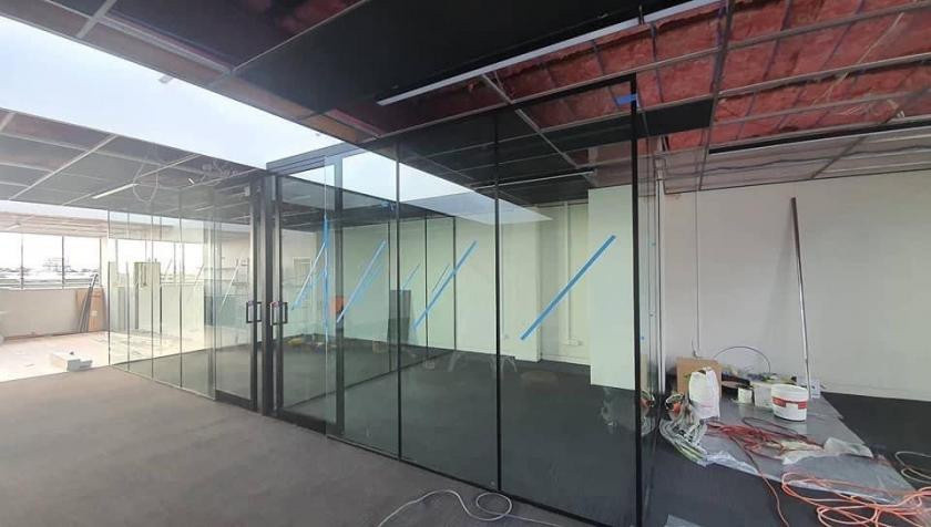 Internal Glass Partition | Builderscrack