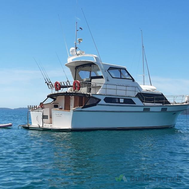 Hull and topsides and Cockpit (# 792616) | Builderscrack