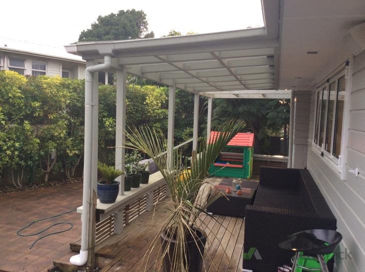 Temporary Roof Gutter (# 144490) | Builderscrack