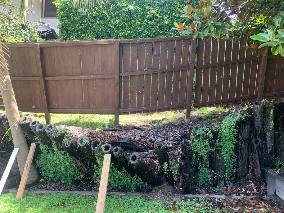 Retaining wall- fence build | Builderscrack