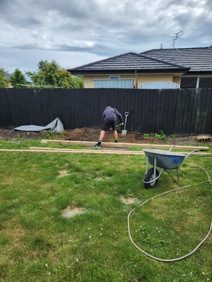 Large Backyard Reno | Builderscrack