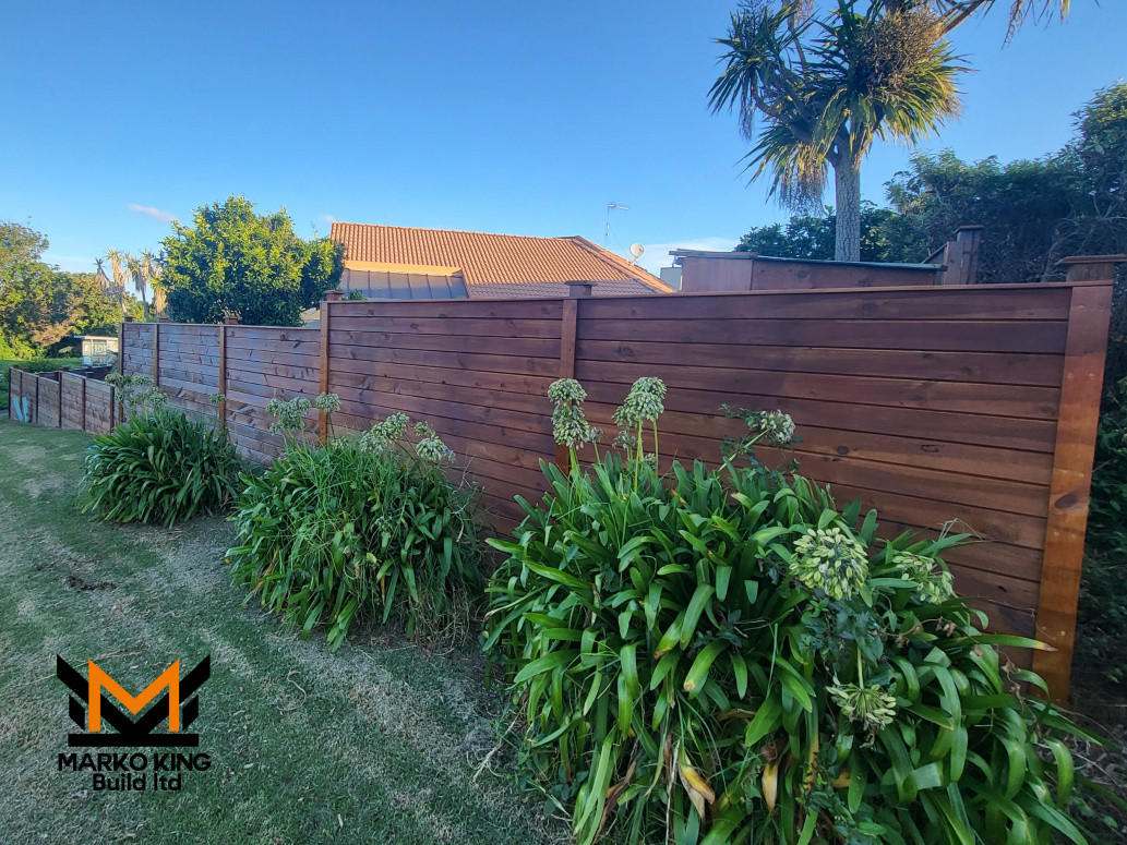 Shiplap Fence Installation | Builderscrack