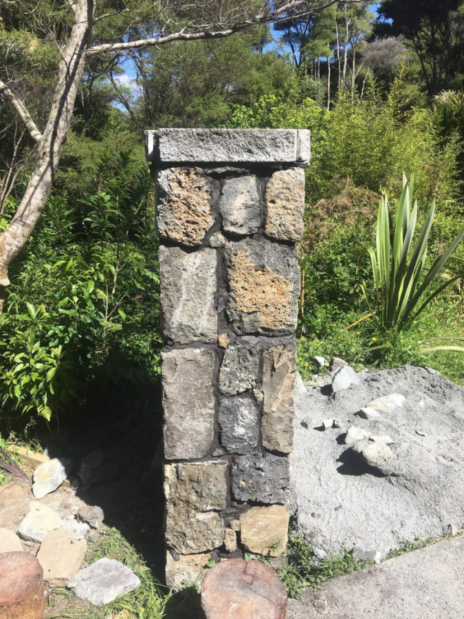 Demo/Reno/fance/retaining wall/block layer | Builderscrack