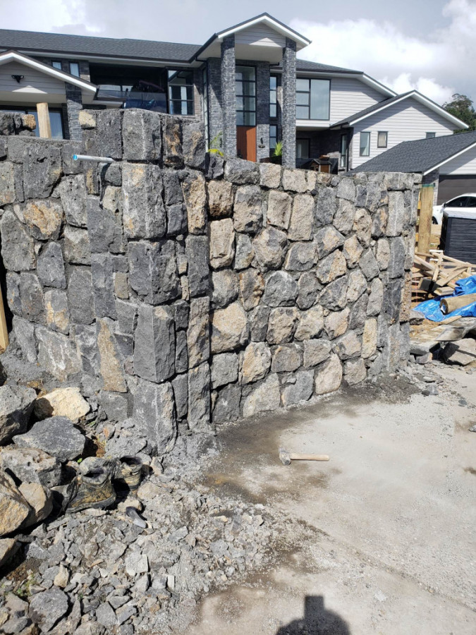Demo/Reno/fance/retaining wall/block layer | Builderscrack