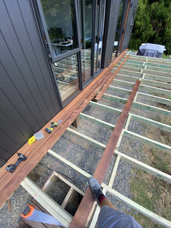 Deck building | Builderscrack