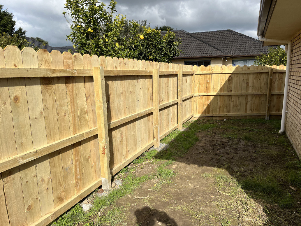 New Timber Hex Style Fence - East Auckland | Builderscrack
