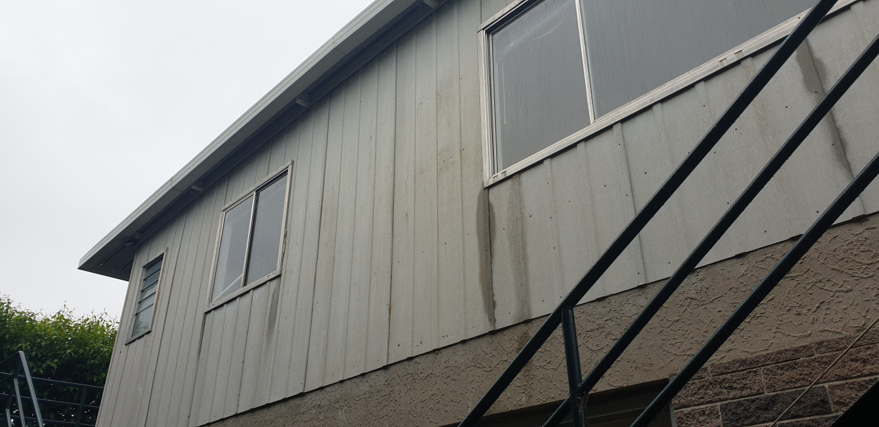 Asbestos Cladding & Soffit Removal | Builderscrack