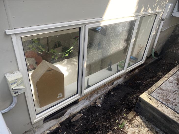 Remove window, replace rotted timber, re install window and hardie board (# 884289) | Builderscrack
