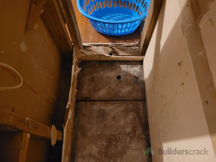 Removal of hot water cupboard walls (# 903772) | Builderscrack