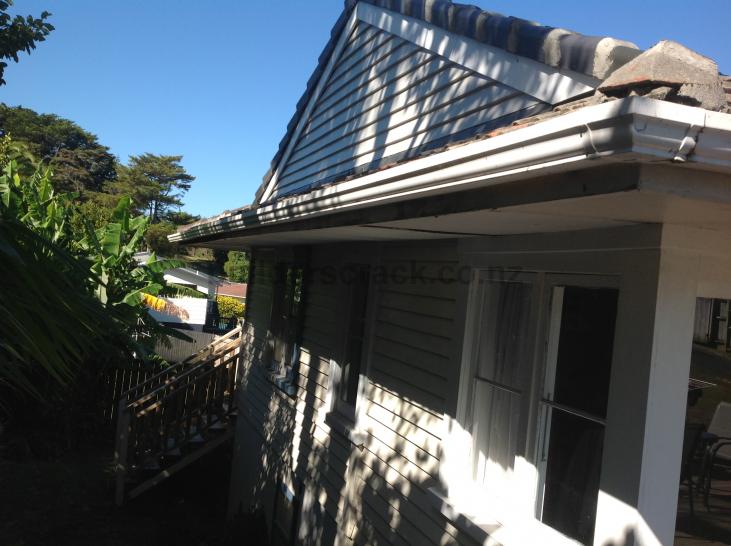 Sagging eaves, replace soffits and guttering (#32533) | Builderscrack