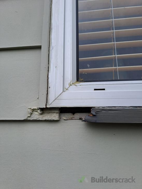Exterior Window Frame Trim repair (#914955) | Builderscrack