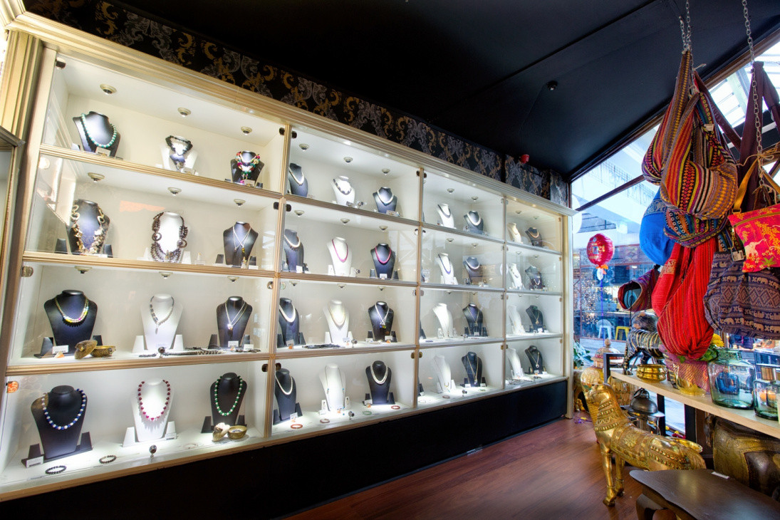 Retail Store Design and Build Custom Display Units | Builderscrack