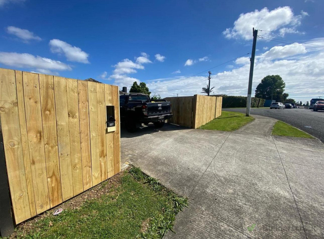 Fence/Low level Deck Projects | Builderscrack