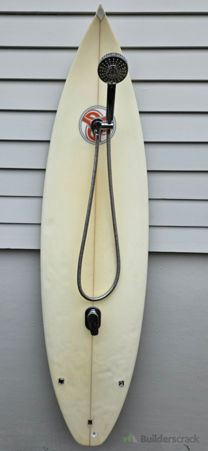 Surfboard shower | Builderscrack