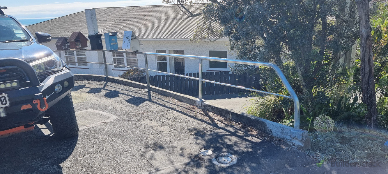 Driveway Rail | Builderscrack