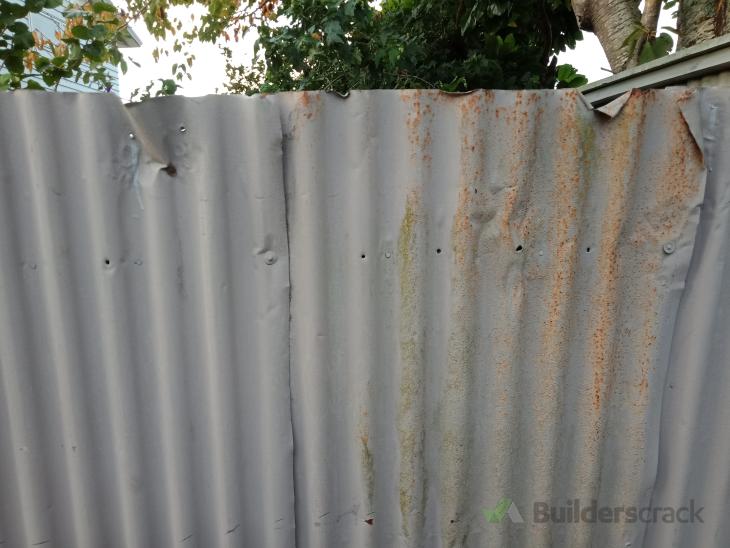 Corrugated Iron Fence Repair (#980042) | Builderscrack
