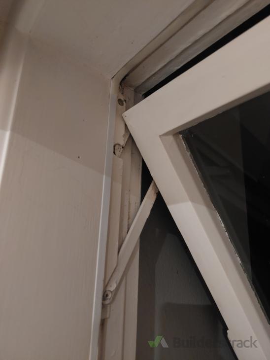Window Hinge replacement (# 987378) | Builderscrack