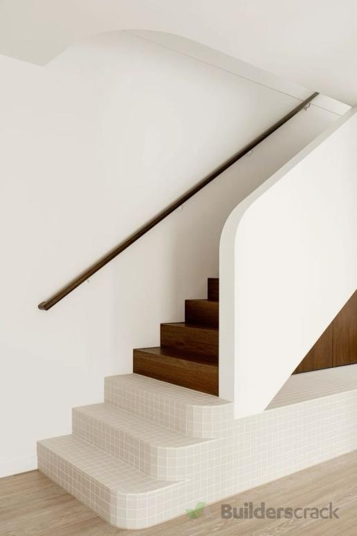 Build and plaster small stair railing/wall (# 1038442) | Builderscrack