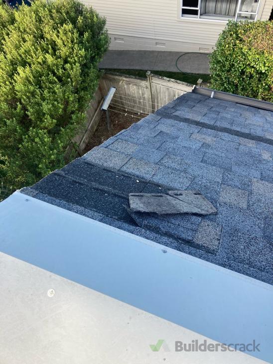 Asphalt roof tile repair (# 1125793) | Builderscrack