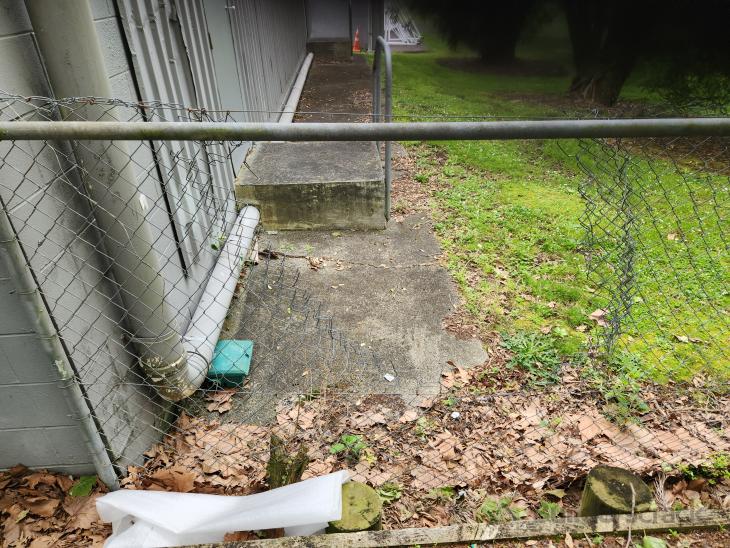 Fence Repair (#1174680) | Builderscrack