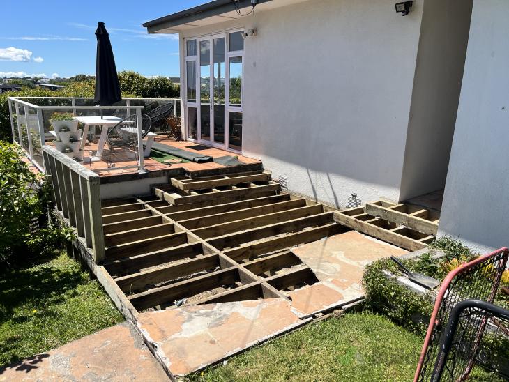 Laying new decking timber on existing deck frame (#1182922) | Builderscrack