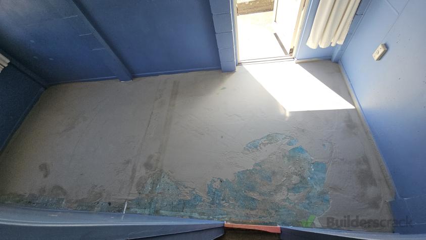 Floor leveling and tiling 1200 x 600 tiles. 10m² (#1185195) | Builderscrack