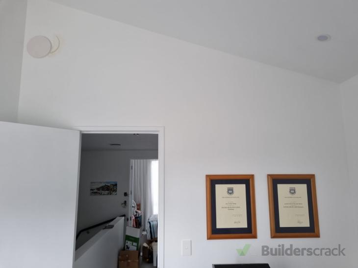 Paint a wall (#1194238) | Builderscrack