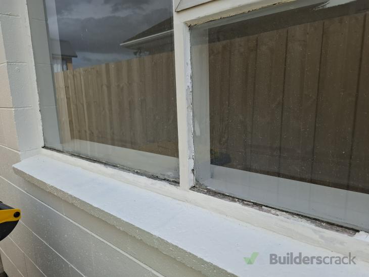 Re putty 2 windows and entrance way. (#1208754) | Builderscrack