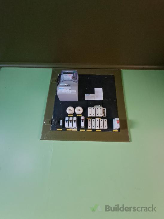 Replace existing switchboard and fuses #2 (#1210211) | Builderscrack