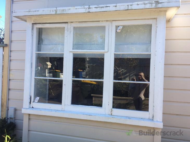 Villa Window Replacement (# 279726) | Builderscrack