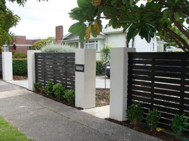 Front boundary fence / wall (# 1839) | Builderscrack
