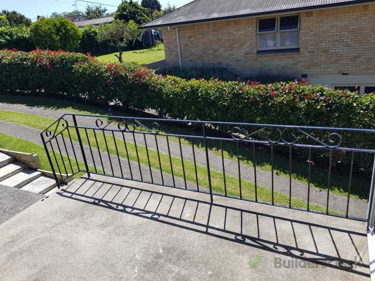 Footpath fence/handrail replaced with compliant version (# 323481 ...