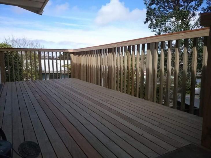 Straight Line Fencing | Builderscrack