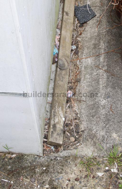 Cut and relay concave concrete drain (# 79896) | Builderscrack