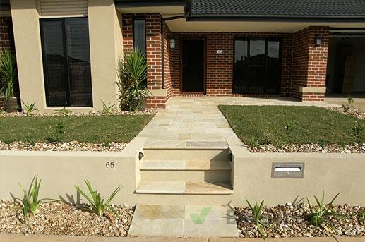 Rendered Retaining Wall and Steps (# 82376) | Builderscrack