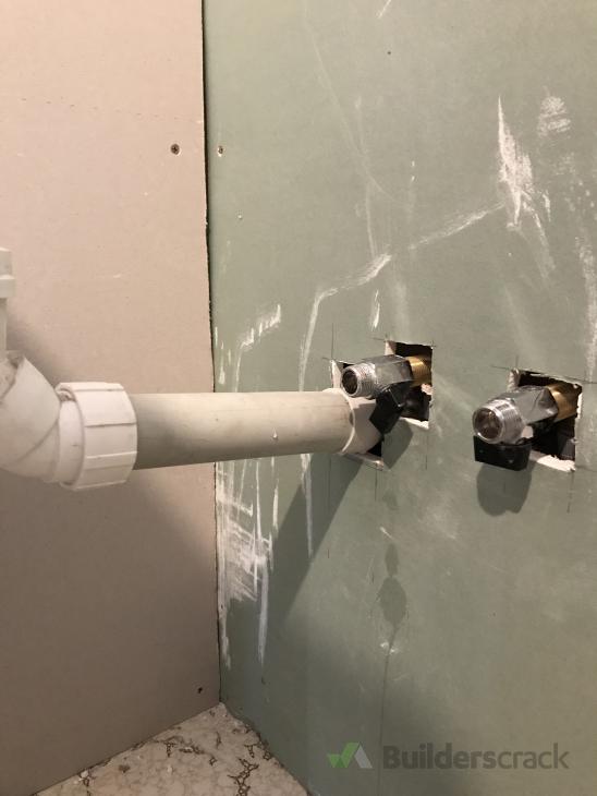 Laundry plumbing fitting replacement/repair (#422332) | Builderscrack