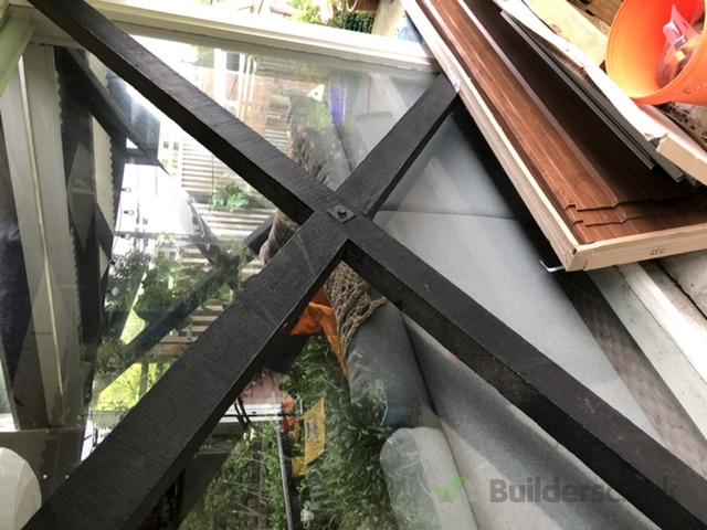 Verandah posts, concrete, and window braces (# 424292) | Builderscrack