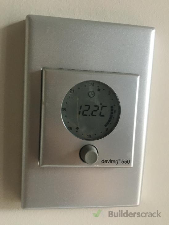 Devireg 550 underfloor heating control - timer (# 487627) | Builderscrack