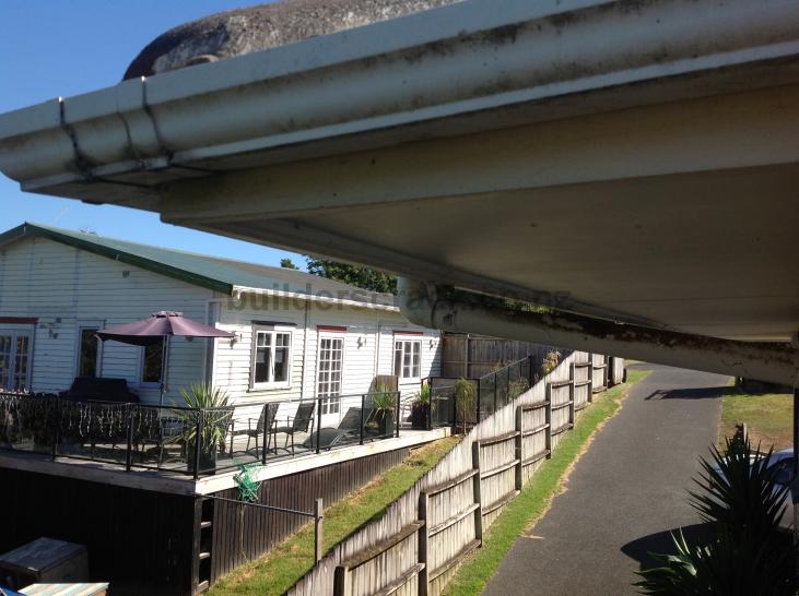 Sagging eaves, replace soffits and guttering (#32533) | Builderscrack