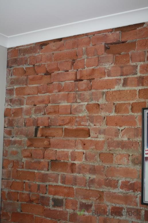 Internal brickwork repairs (# 101709) | Builderscrack