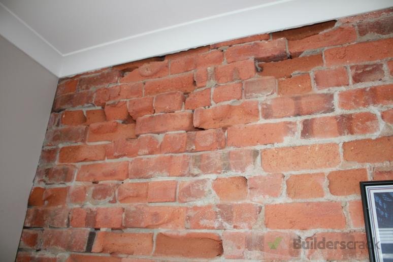Internal brickwork repairs (# 101709) | Builderscrack
