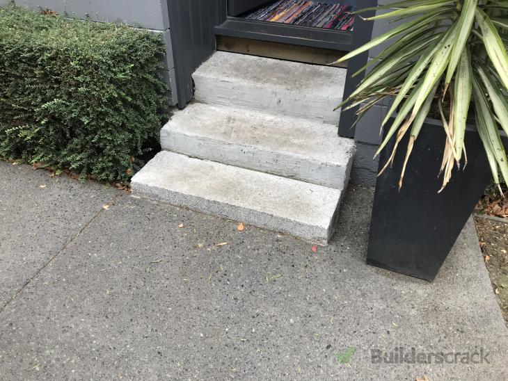 Tiling of Exterior Door Concrete Steps (# 547891) | Builderscrack