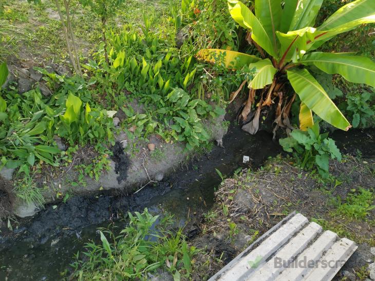 Retaining wall around a little stream (# 560971) | Builderscrack