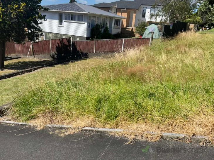 Mow/weed wack top portion of grass on property (# 569307) | Builderscrack