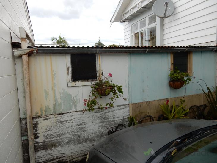 Guttering replacement or repair + Wall capping/flushing work. (# 586849 ...