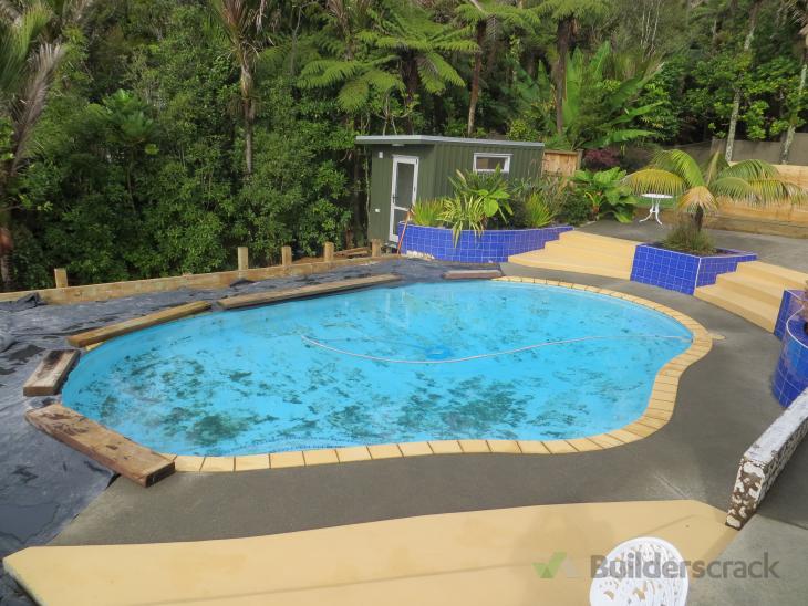 Carroll Pool Surround (# 605352) | Builderscrack