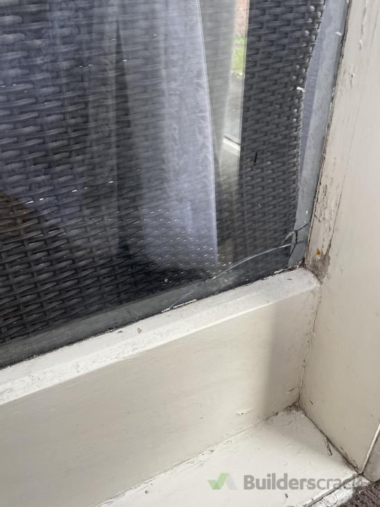 Replacement of two small window pains (# 612300) | Builderscrack