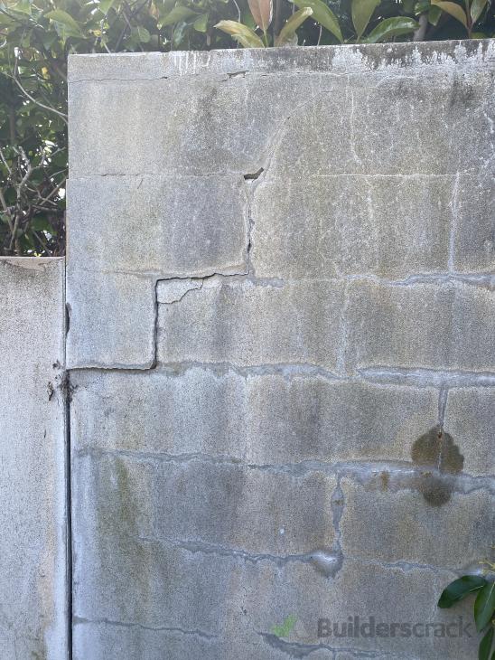Extend height of concrete walls (#665924) | Builderscrack